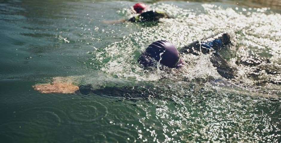 7 consejos para nadar en aguas abiertas con frío – Guía Maraton ...